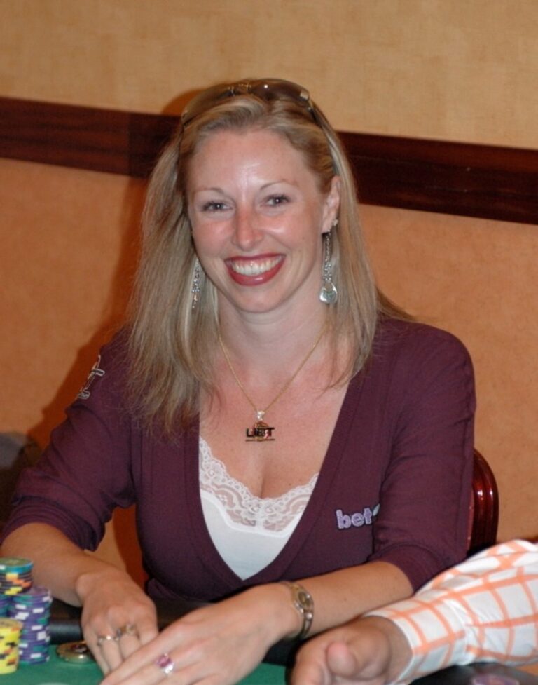 Monica Reeves Là Ai? Sự Nghiệp Poker Của Monica Reeves